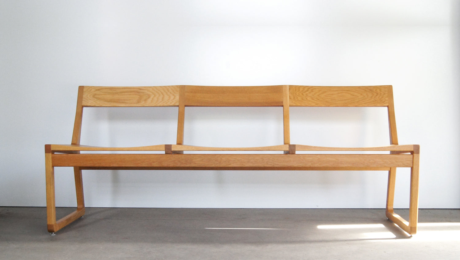 ROADRUNNER BENCH - WHITE OAK, 3 SEAT – DoubleButter